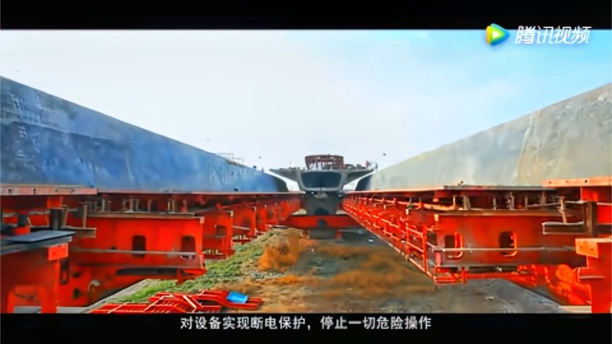 一种带小龙门吊的下承式移动模架施工动画