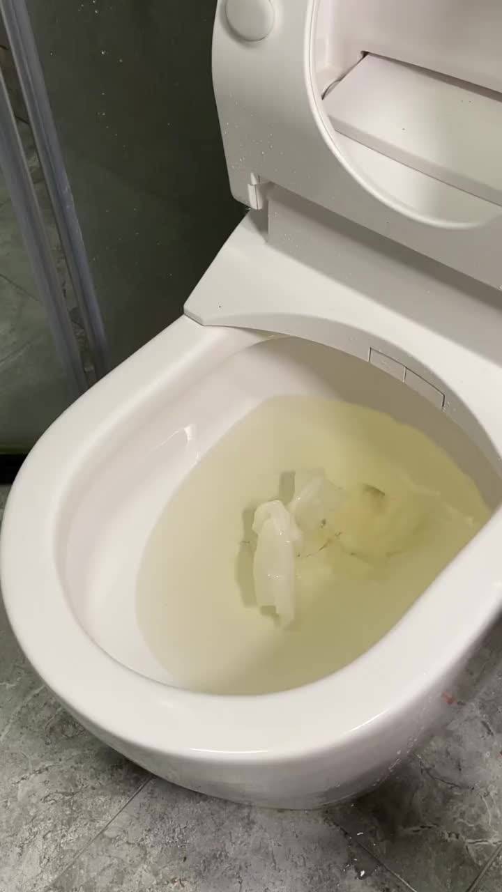 马桶堵塞太尴尬,教你一招,30秒快速疏通!