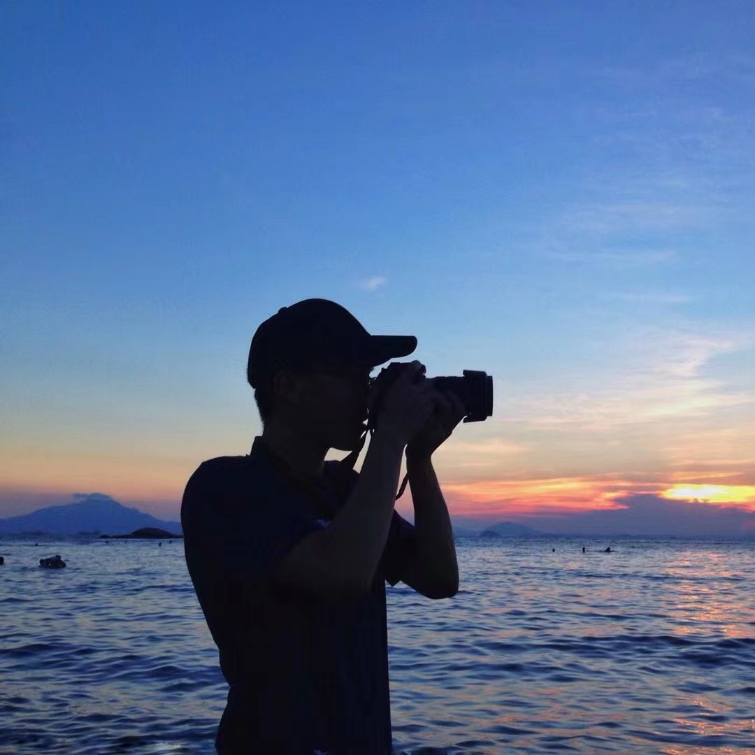 小啊小啊小帅哥 