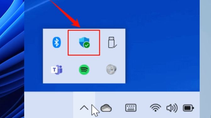 隐藏任务栏中的Windows安全中心托盘图标