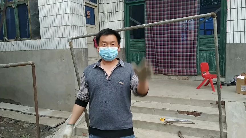 废旧暖气管制作晾衣架