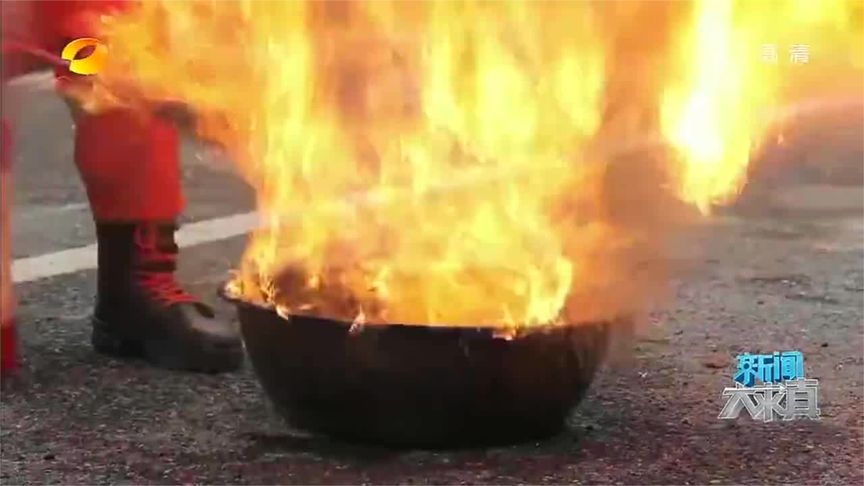 大求真:油漆店突然起火,却因不会用灭火器,竟错过救火最佳时间