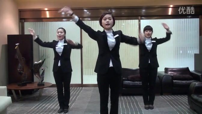 晨会舞蹈:姑娘们跳的真好