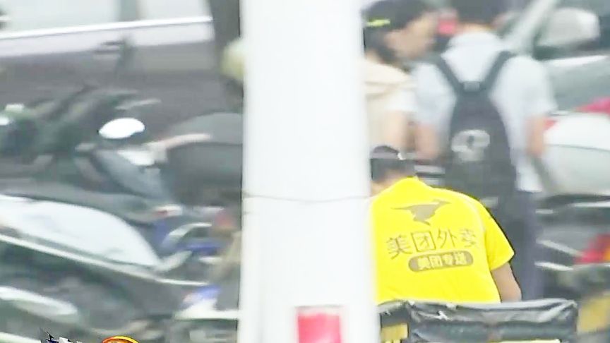 美团骑手工伤住院,住院期间被公司“自动离职"