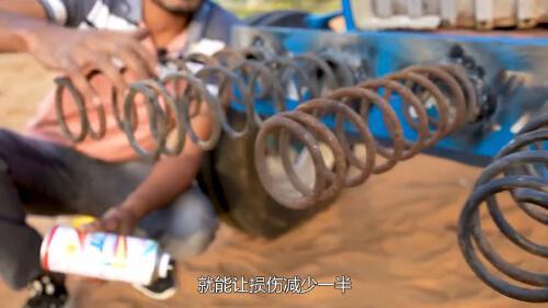 国外发明弹簧汽车头,受到撞击后伤害还能减半?结果真没想到