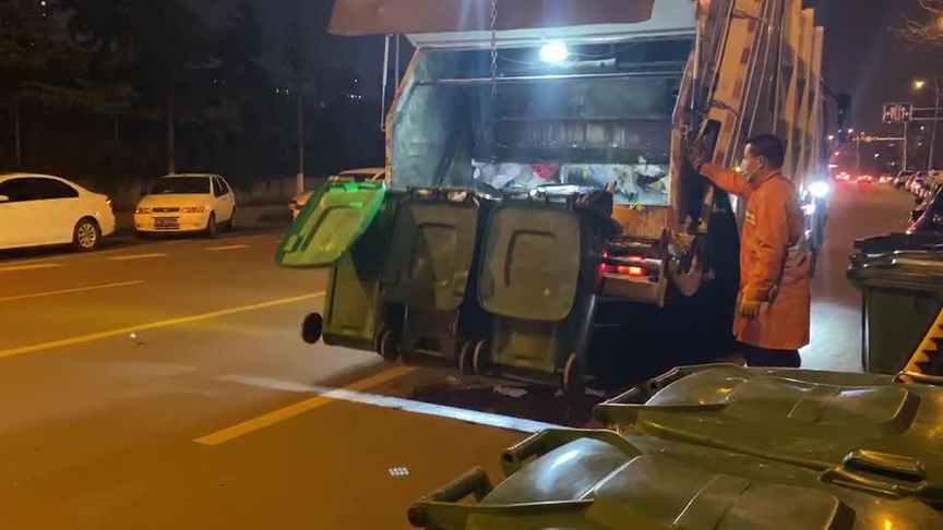 宝燕呈祥——专业生产挂车垃圾桶,致敬环卫工人ߒ�ߒ�ߑ�ߑ�ߑ