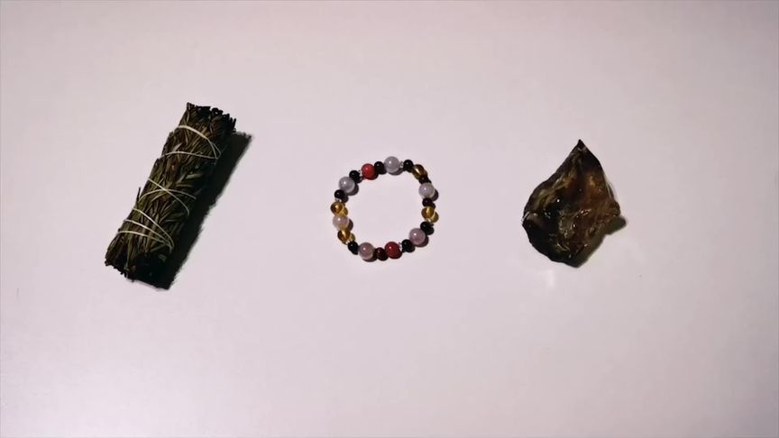 塔罗占卜:我对他(她)真实的感觉!这个人我该不该放弃?