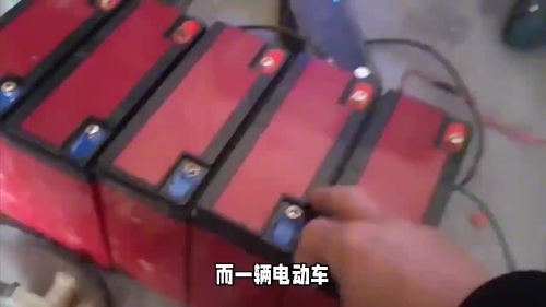 电动车新电瓶首次充电要把电用完吗?怎么充电更正确?别再充错了