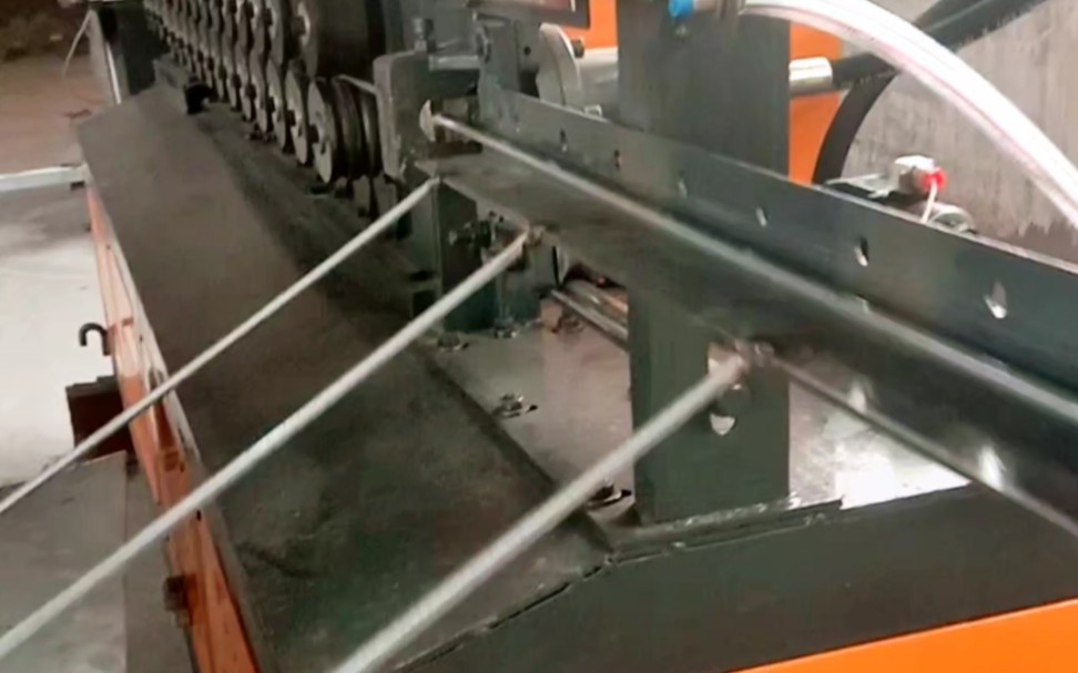 多轮无痕钢筋调直切断机镀锌盘圆加工广锐