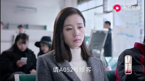 白考儿伤心过度,交电费都走错窗口,丈夫死后卡也被冻结!