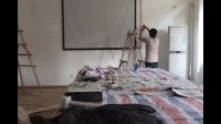 石膏板吊顶挖孔安装投影机万能吊架视频