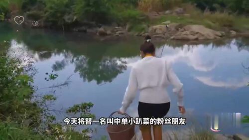 河蚌体内惊现珍珠!现场开蚌瞬间太震撼,原来珍珠是这样形成的!