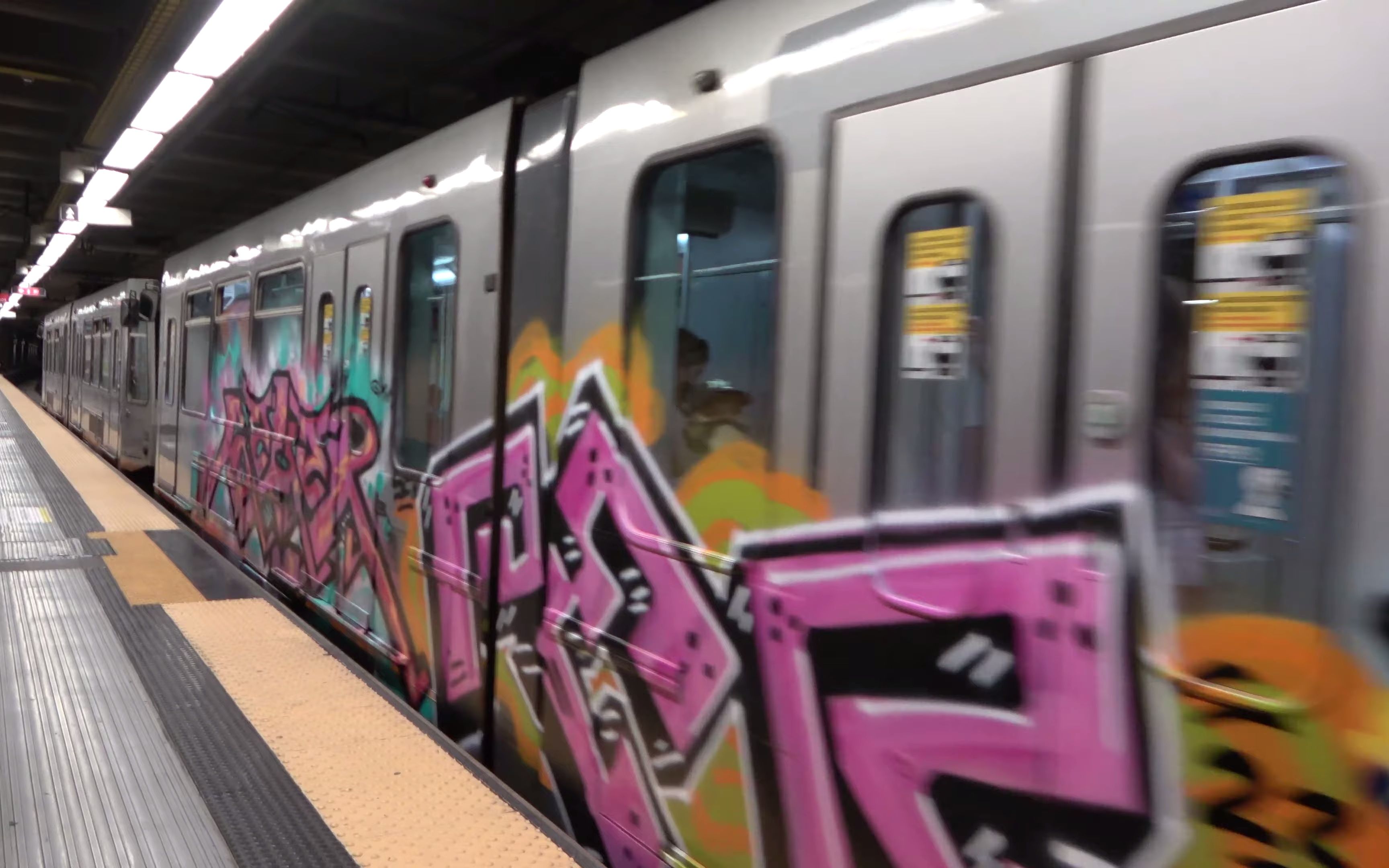 热那亚地铁第一代Tram 2000带涂装 2022.6.9|4K