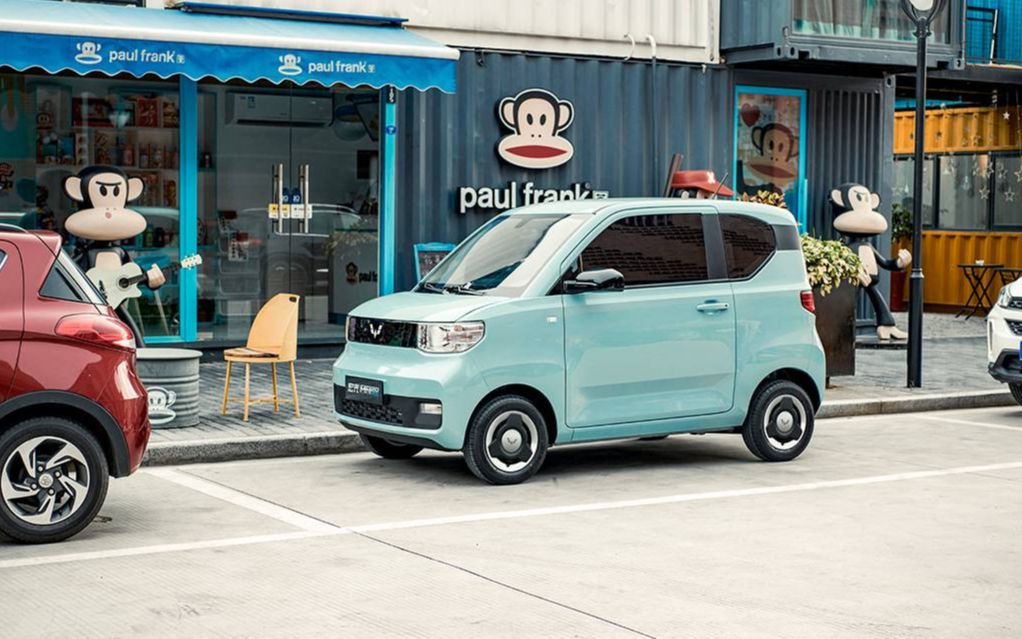 2022款五菱宏光MINI EV既然和之前马卡龙一个价,它真的值吗?