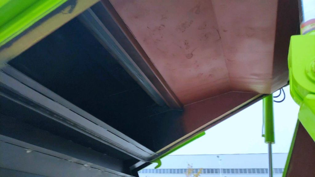 国六排放东风天龙后八轮压缩垃圾车6.2升康明斯290马力旗舰动力20...