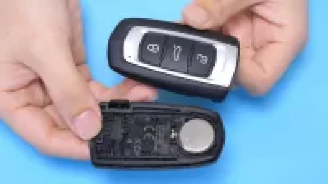 4S店最怕你学会，手把手教你自己给车钥匙换电池，成本只要2元钱