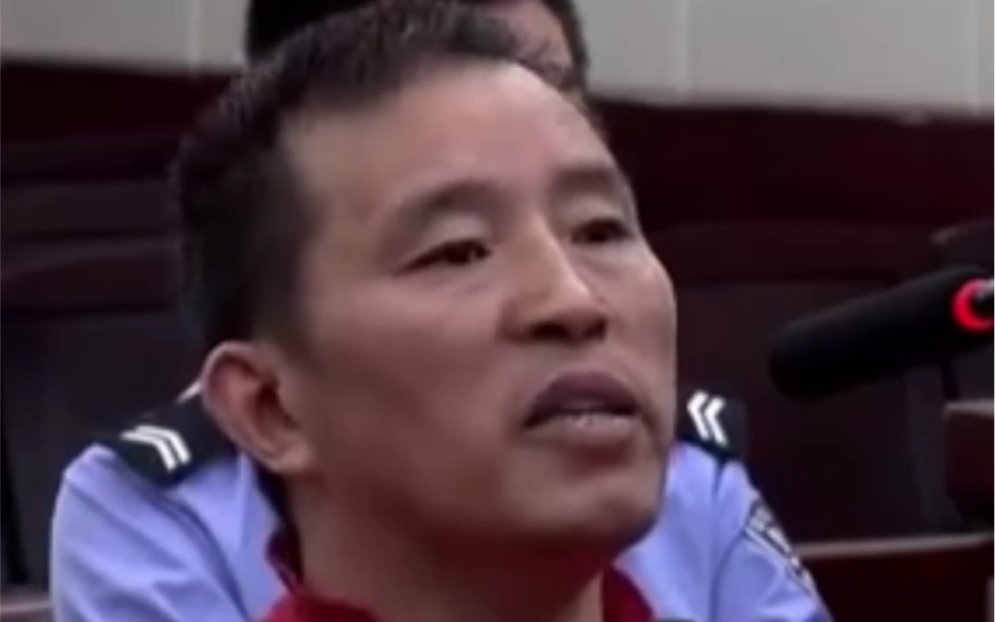 男子研究命理走火入魔,誓要除掉相克之人…愚昧无知!法庭上嚣张跋扈!...