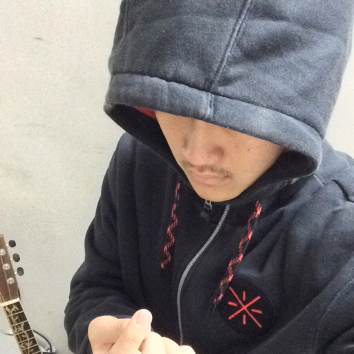 孤独de根号灬叁 