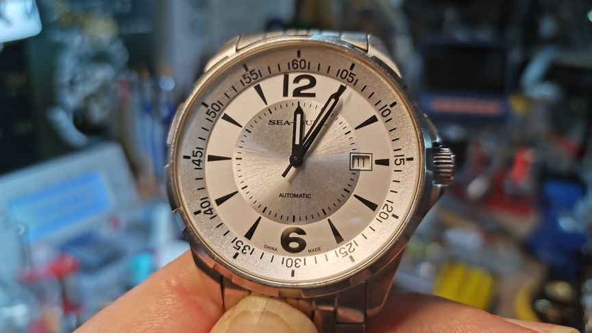 为孝道点赞!子女首次工资送老爸的表,国货海鸥2824分解保养实录