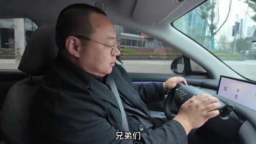 智己自动驾驶超越小鹏,排名华为之后行业老二?