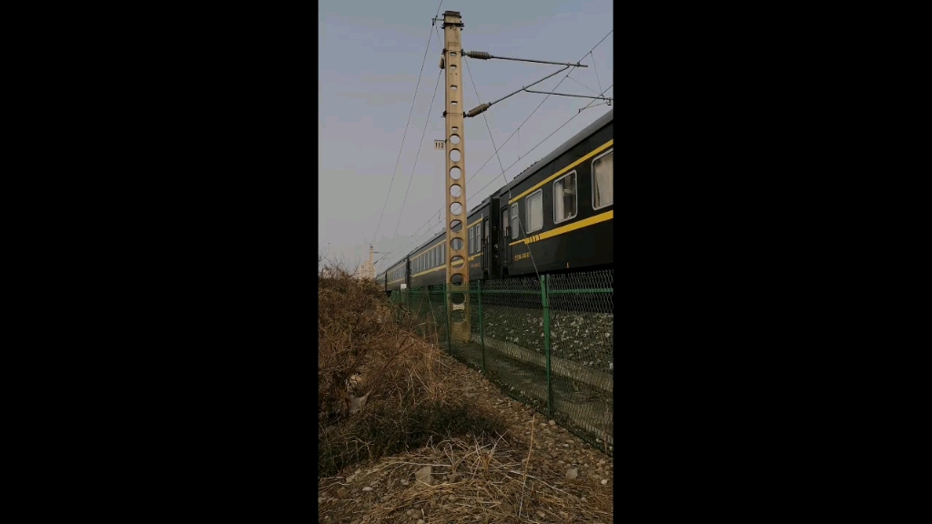 k258次 成都到天津列车过绵阳,携25g原色行李车!