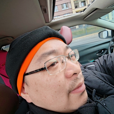 骑白马的林大路 