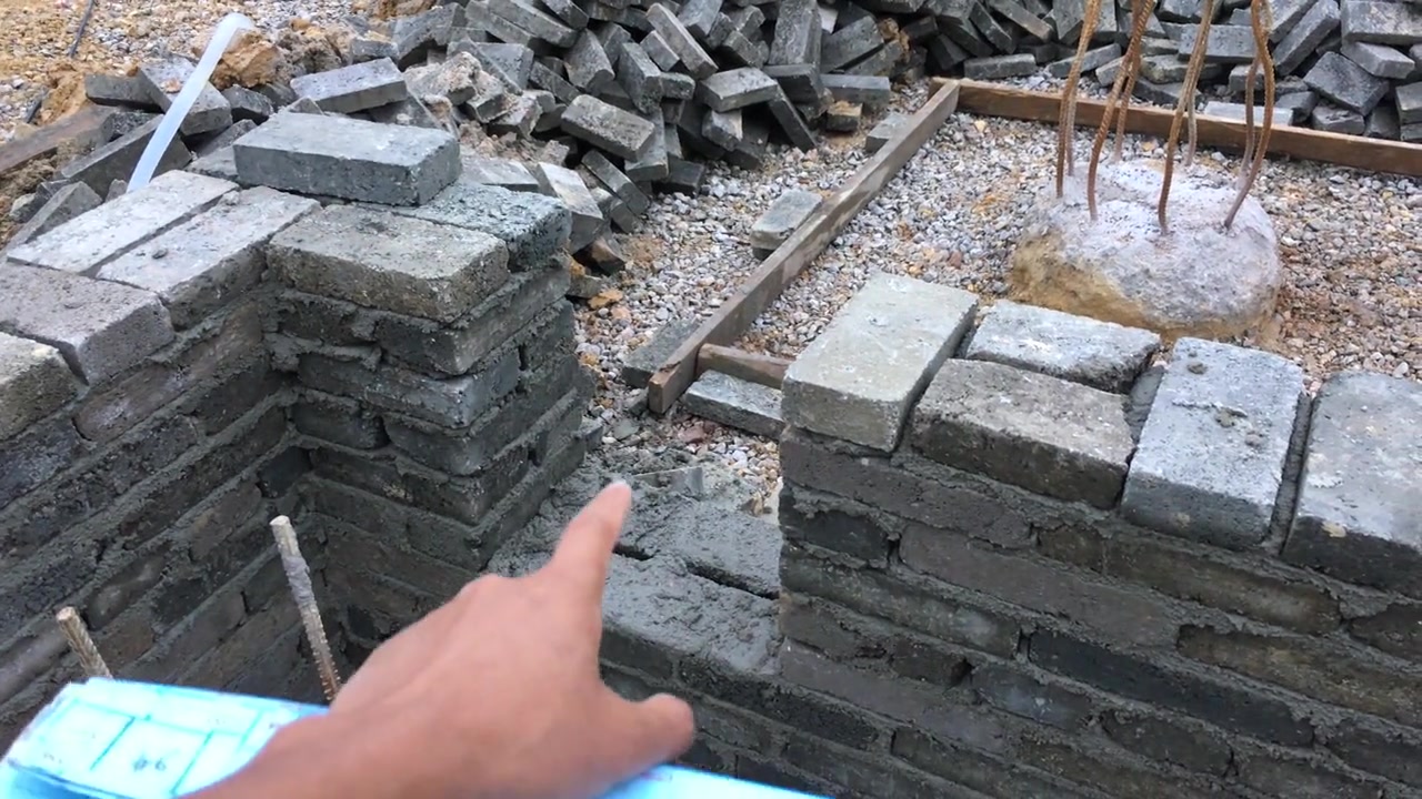 基础垫层施工过程