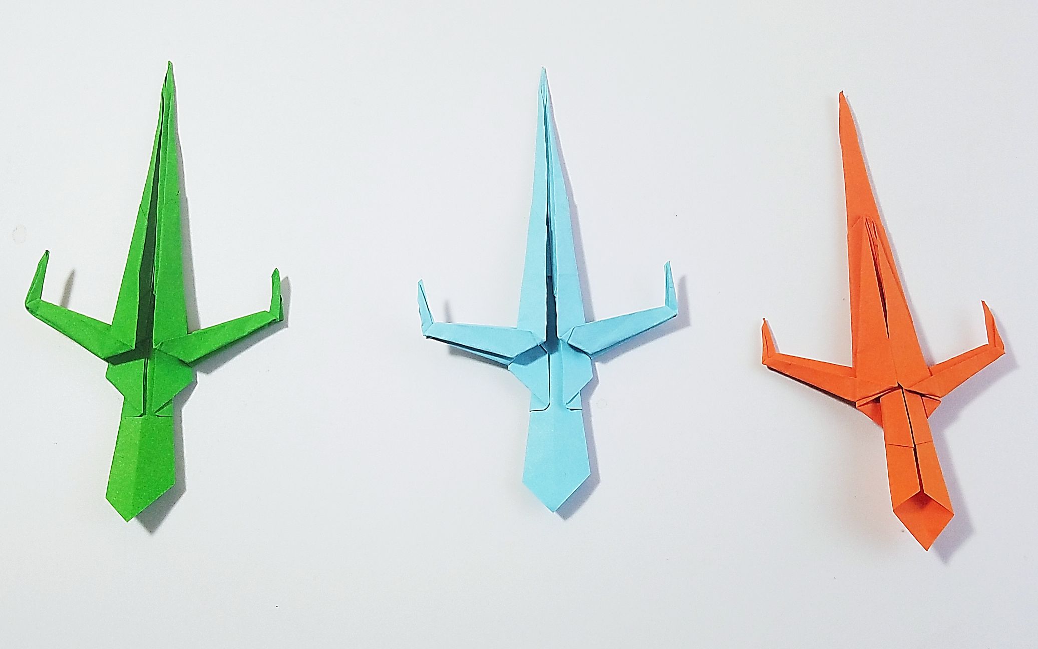 折纸宝剑教程,简单好玩,一学就会