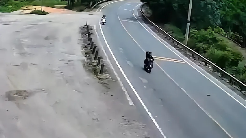 绿色出行,安全先行:电动车与自行车骑行安全小贴士\\\"\\\"道路行车