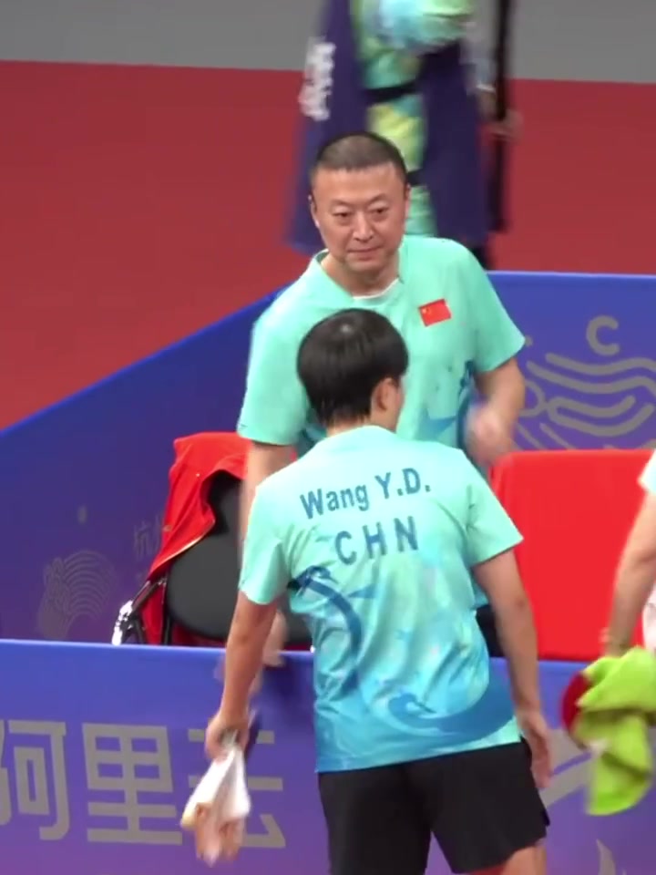 国乒女双全部止步八强,都是以1:3输给对手,#马琳 赛后面露难色#杭州...