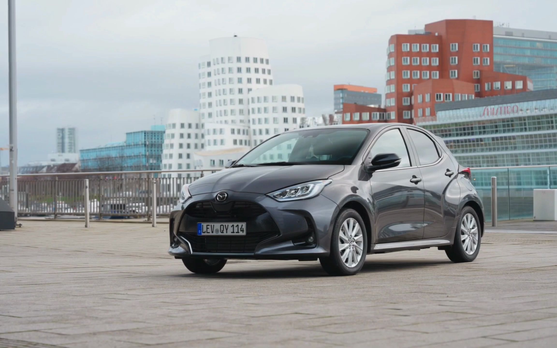 新车丨城市迷你车-2022款马自达2 PHEV发布