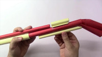 教你折纸能发射子弹的折纸玩具枪,颜值超高,百发百中!