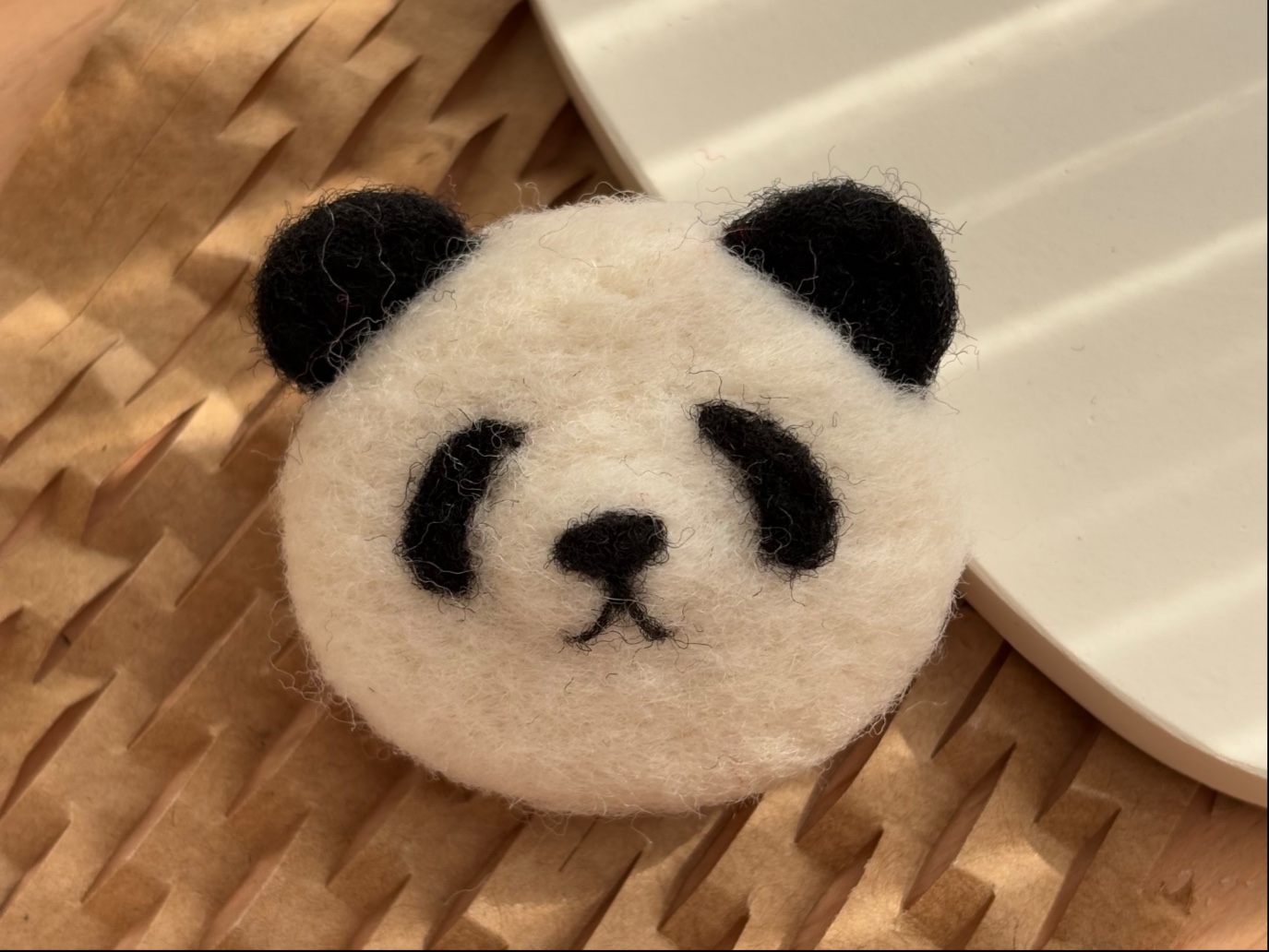 熊猫小胸针!羊毛毡教程!