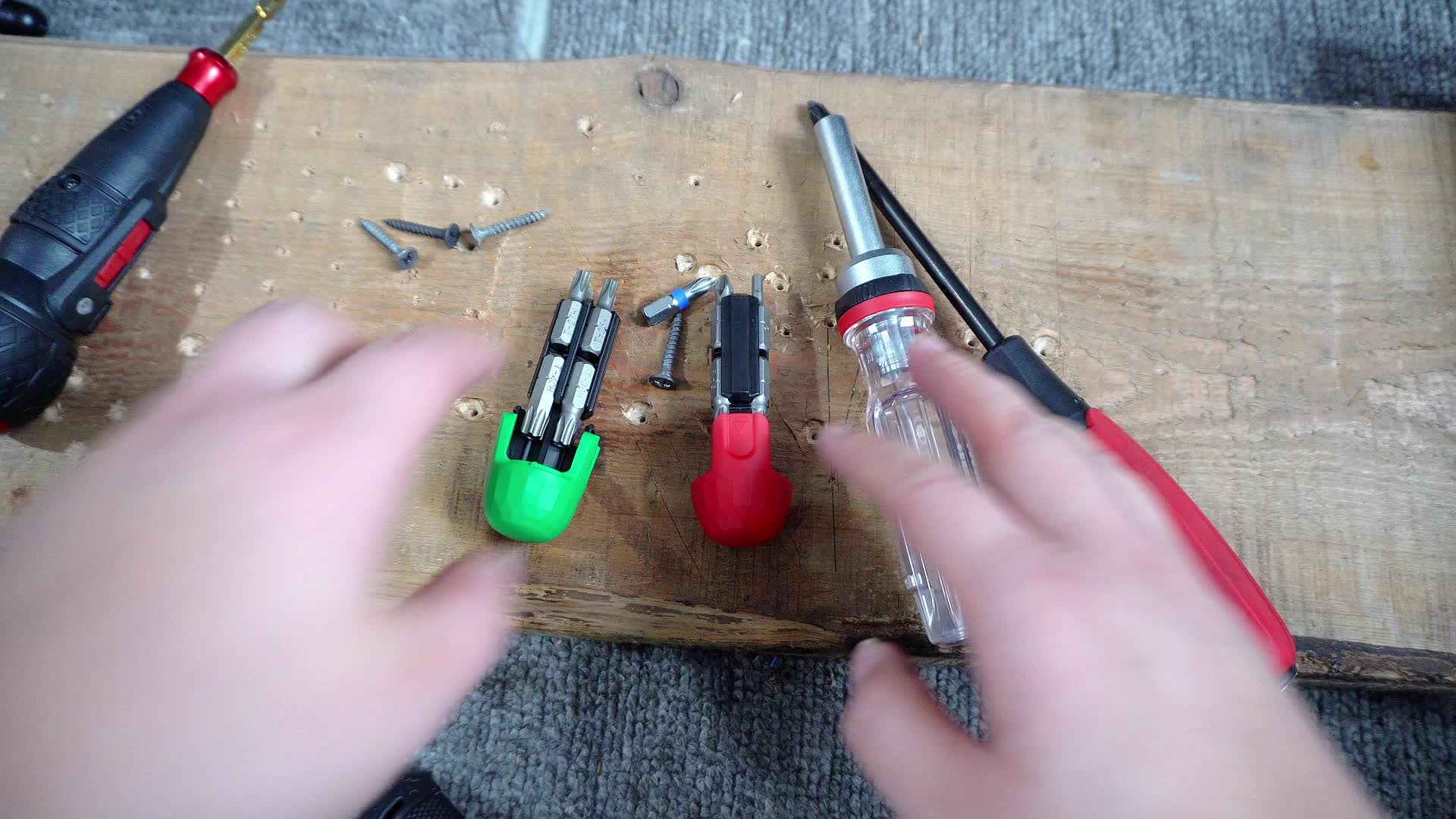 张炜手动工具小课堂180-太多螺丝刀不好收纳,一把棘轮螺丝刀搞定