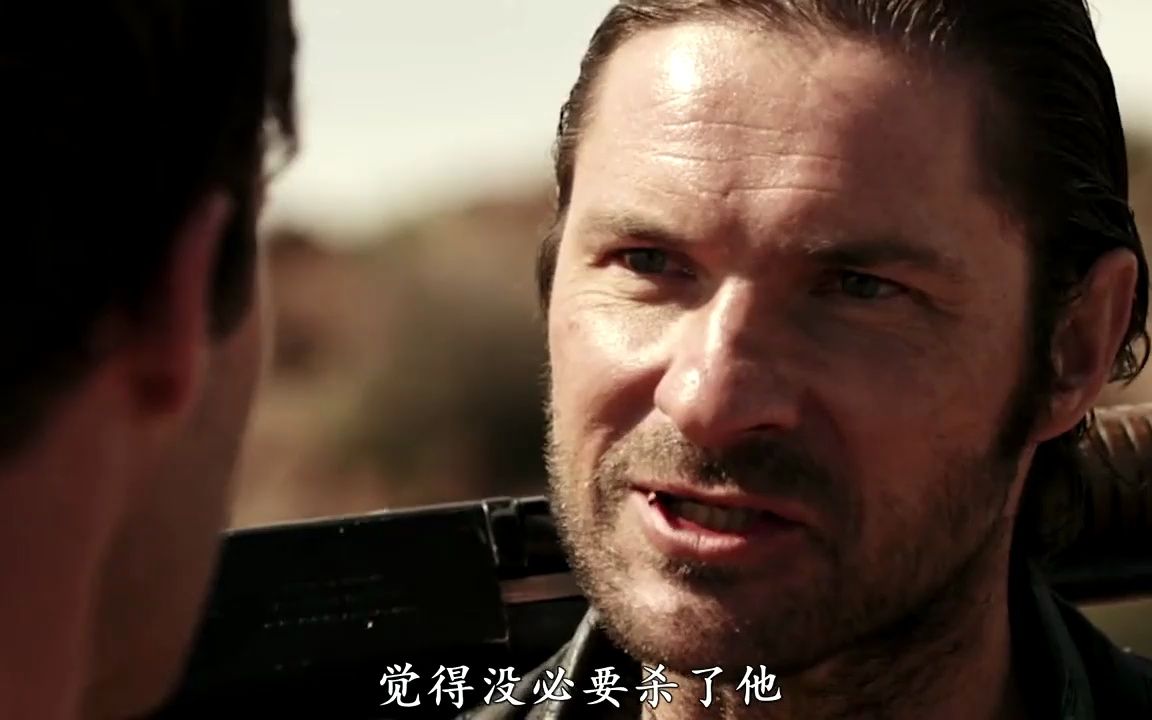 六个毒贩沙漠中追捕一名美女,却被美女反杀团灭,惊悚动作电影