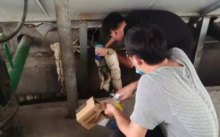 工厂老旧机械水表数据采集安装现场#无损数据采集 #拍照抄表 #能耗...