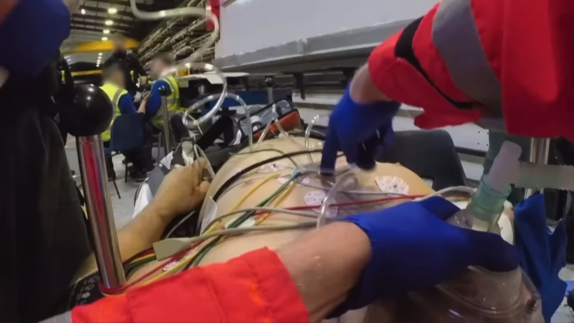 院前急救|小伙遭电击心跳骤停