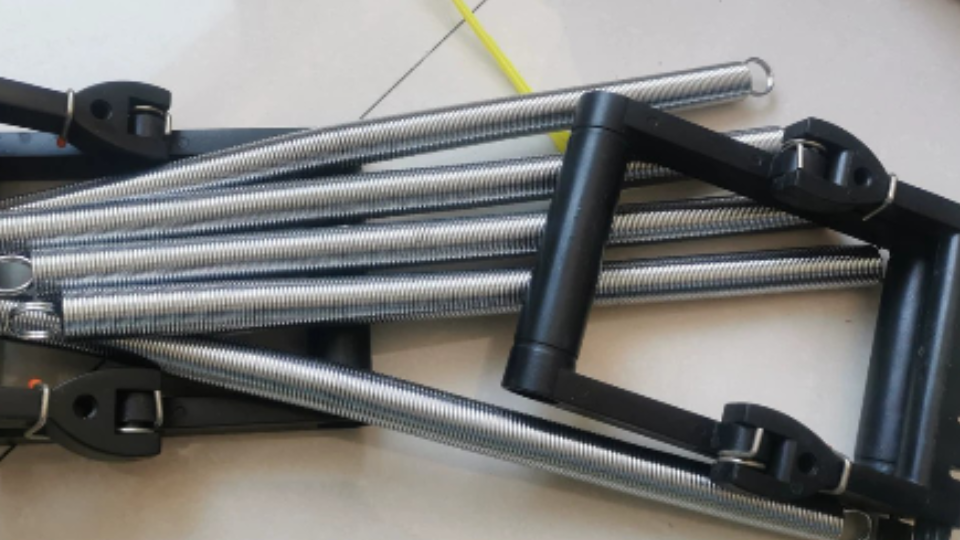 室内运动之多功能弹簧拉力器