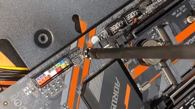 组装电脑最让人心痛是什么 组装过程?同意的点赞