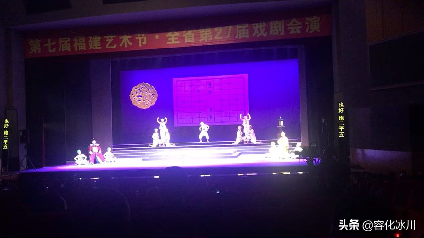弘扬传统文化,戏剧艺术传播。