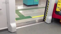 ...2号线 A4型列车02x053-02x054新型塞拉门开门和关门截了一段小视频