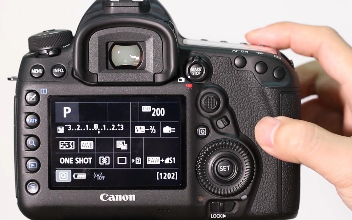 佳能5D4单反操作教程一:MENU键与INFO键的使用、A+档与P档的区别
