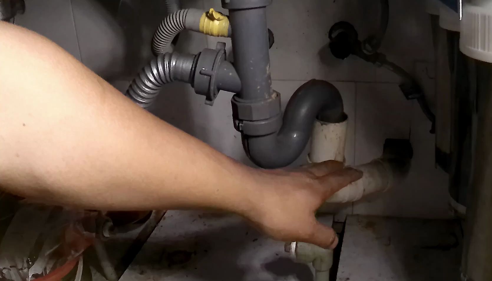 简单改装厨房下水管,排除隐患,更卫生