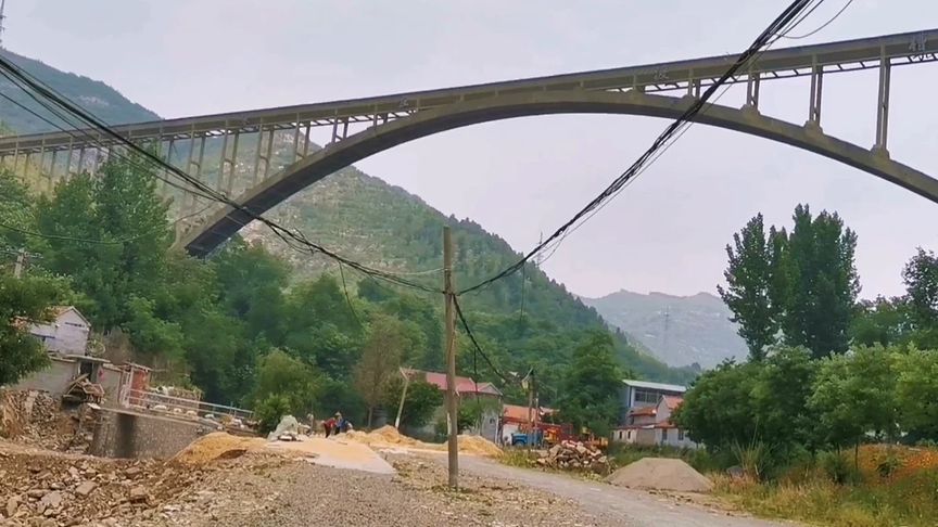 青州庙子有座渡槽,建于上个世纪七十年代,是仁河干渠的组成部分
