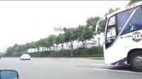 装有泰远汽车自动防撞器的大客车满载实际道路防碰撞测试