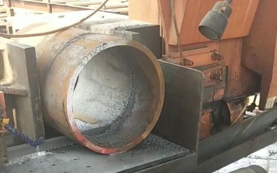 大口径无缝钢管定尺下料