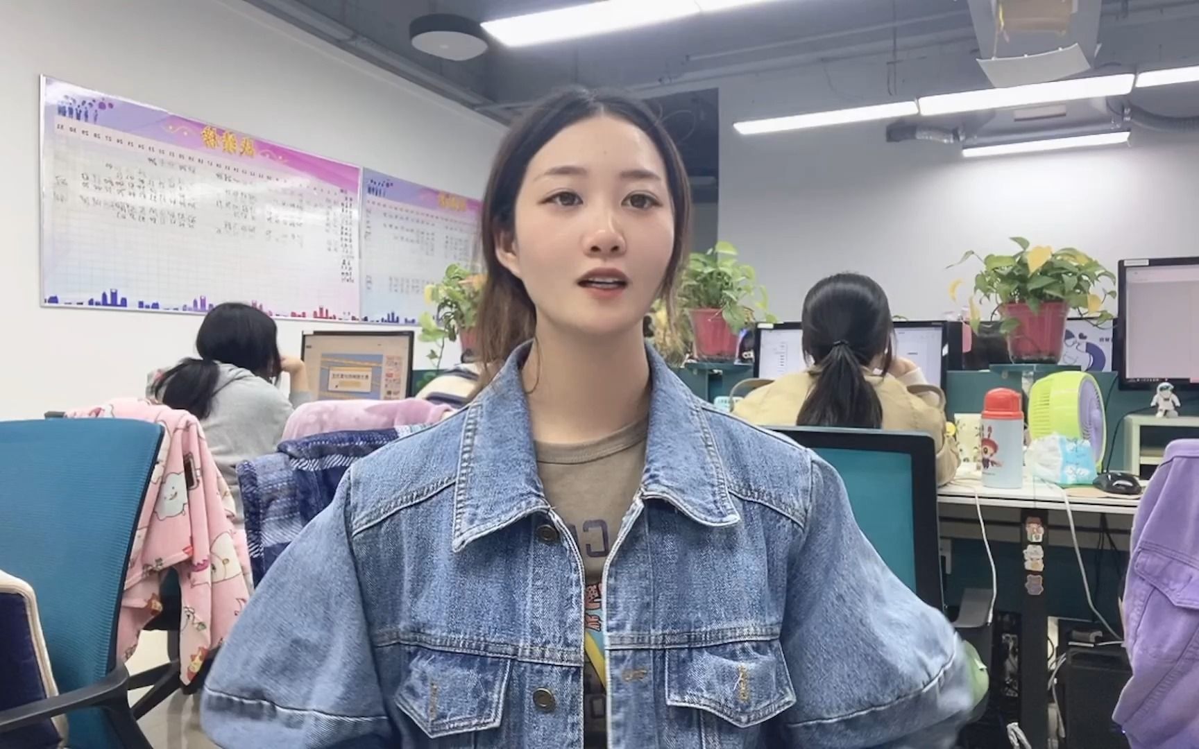 发现广东95后女会计做的应收账款跟踪监控工具,回款及时,真好用