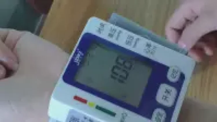 腕式血压计使用方法