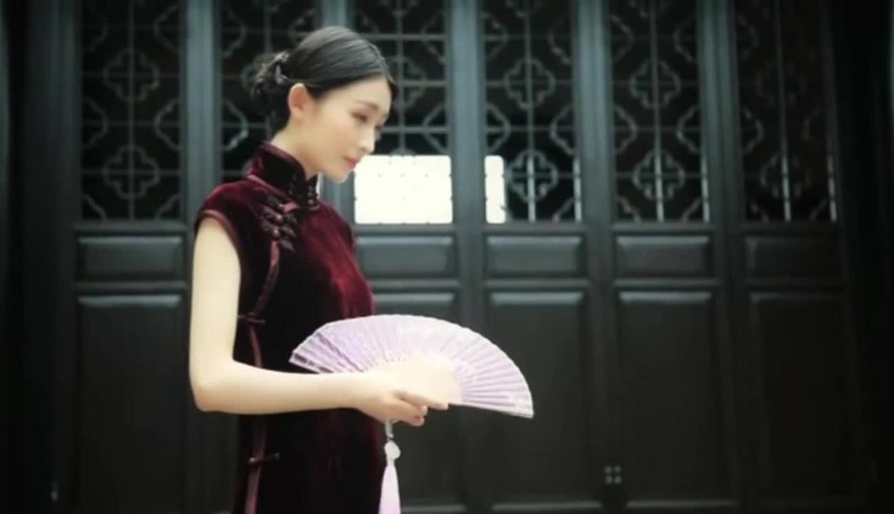 ...旗袍 #写真 #摄影 #古装 #@暖先森石墨烯养生地暖 @荆门～曾大叔✔