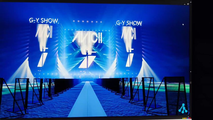 开到中等特效就卡的不行!电脑该换了!需要模板的加我微信